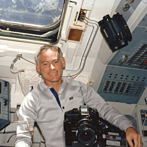 Biography - Astronaut Mike Mullane